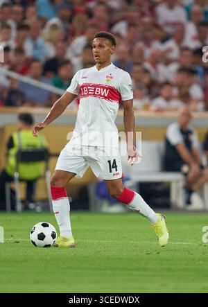 Luca Jaquez (Stuttgart, #14), FC Heidenheim vs. Stuttgart, Football, 1 ...