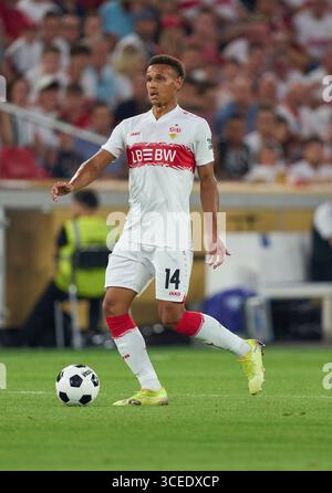 Luca Jaquez (Stuttgart, #14), FC Heidenheim vs. Stuttgart, Football, 1 ...