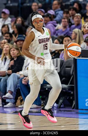 Atlanta Dream guard Allisha Gray (15) looks to shoot in front of ...