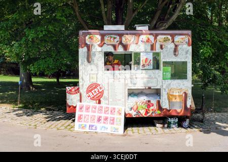 Food carts in Central Park, New York city Stock Photo - Alamy