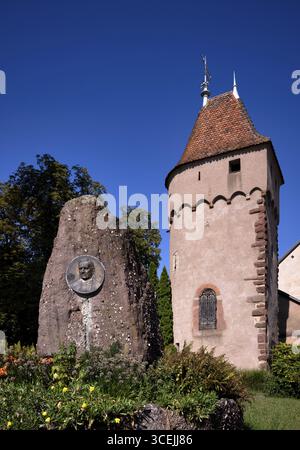 France, Bas Rhin, Obernai, Gyss monument and tower of Poudriere at the ...