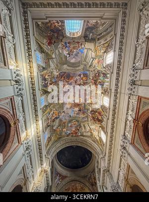 Rome, Church of Sant'Ignazio, ceiling fresco with entry of St. Ignatius ...
