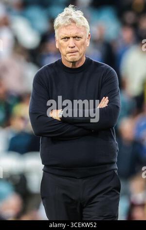 David Moyes manager of Everton in the pregame warmup session during the ...