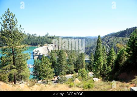 New Bullards Dam Reservoir and lake. One of the tallest dams in the ...