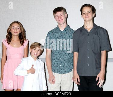 Sienna Mercuri, Redding Munsell, Paxton Mishkind, Judah Mackey at ...