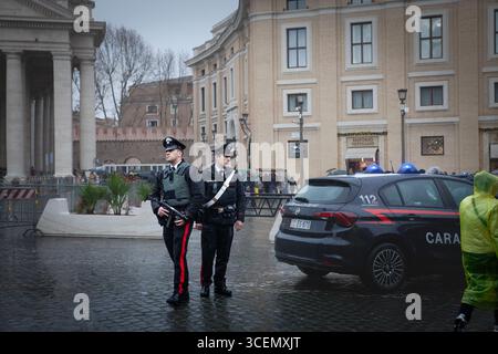 Two Italian carabinieri in uniform Stock Photo - Alamy