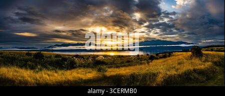View of mountain peaks of Murchison Mountains and Kepler Mountains and ...