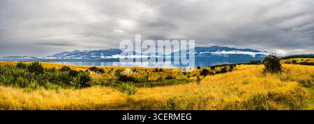 View of mountain peaks of Murchison Mountains and Kepler Mountains and ...