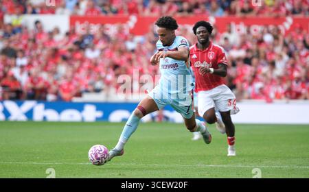 Kevin Schade of Brentford during the Premier League match between ...