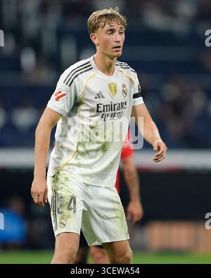 Dean Huijsen of Real Madrid CF is seen in action during a training ...