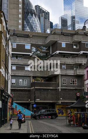 Middlesex street estate, City of London Stock Photo - Alamy
