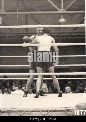 This image captures a sporting event between Carabiniers Billy-Montigny ...