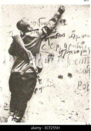 GRAFFITI IN BERLIN 1945 Stock Photo - Alamy