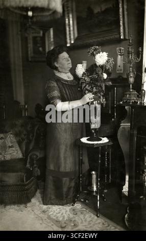 A portrait of the Dutch actress Betsy Holtrop-Van Gelder (1866-1963 ...