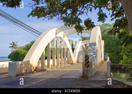 The Historic twin-span Anahulu Stream Bridge also known as Rainbow ...