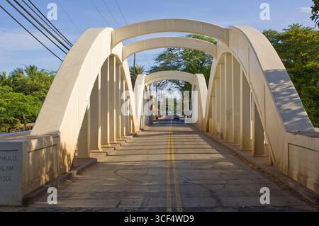 The Historic twin-span Anahulu Stream Bridge also known as Rainbow ...