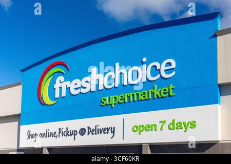 Fresh choice supermarket sign at Barrington Shopping Mall, Barrington ...