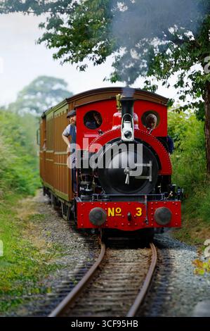 Red Locomotive Talyllyn Railway Gwynedd 06541MB Stock Photo - Alamy