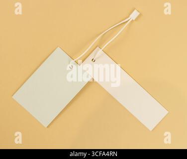 Empty shopping tag template on a rustic wood background Stock Photo - Alamy