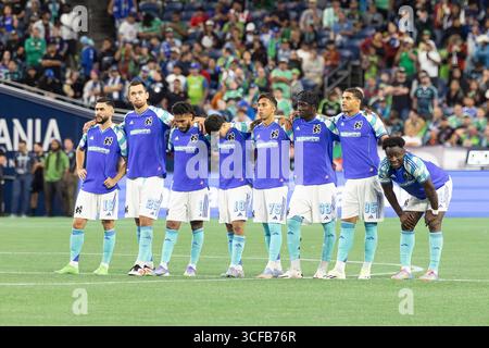 Seattle Sounders FC Forward Osaze De Rosario (95) takes possession of ...
