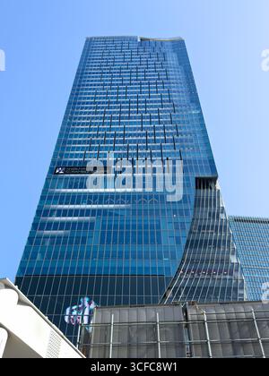 Sky Tower, Scramble Crossing, Shibuya, Tokyo, Japan Stock Photo - Alamy