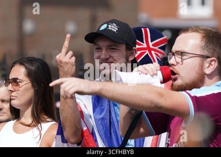 EDS NOTE GESTURE People take part in a Palestine Coalition march in ...