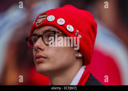 London, United Kingdom. 23rd August 2021. A police officer prepares to ...