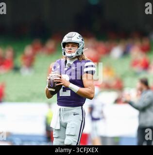Kansas State quarterback Avery Johnson (2) in the second half of an ...
