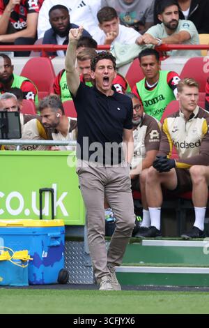 Brentford manager Keith Andrews during the Premier League match at the ...