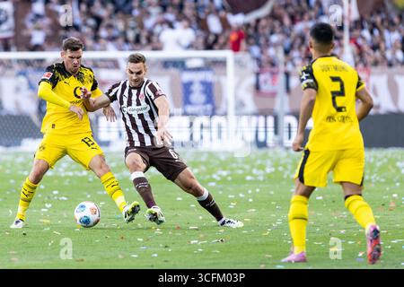 James Sands (St. Pauli) Dortmund, January 17, 2026, Soccer, Bundesliga ...