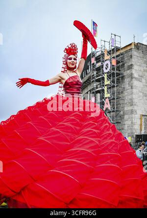 Dulce Compania stilt figures at the Lollapalooza Festival in the ...