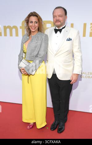 Alexander zu Schaumburg-Lippe mit Ehefrau Mahkameh Navabi bei der ...