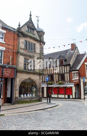 Corner shops in Uttoxeter, Staffordshire, UK Stock Photo - Alamy