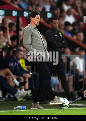 Brentford manager Keith Andrews during the Premier League match at the ...