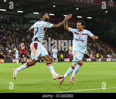 Brentford's Igor Thiago (second right) celebrates with team-mates after ...