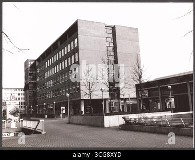 Elegantes Vhs Koln Spanisch Fotos