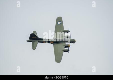 IWM Duxford Summer AirshowWWII B17 bomber, Sally B Stock Photo - Alamy