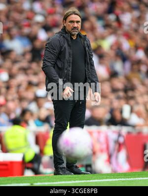 Daniel Farke Manager Of Leeds United gestures during the Leeds United v ...
