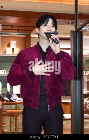 TAIPEI, CHINA - AUGUST 28, 2025 - Korean singer Lee Junho, Taiwanese ...