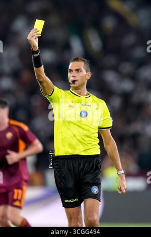 The referee Luca Zufferli shows yellow card to M'Bala Nzola (Pisa ...