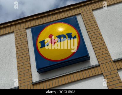 Außenwerbung Logo LIDL *** Outdoor advertising logo LIDL Copyright ...