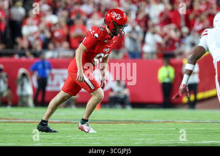 Cincinnati kicker Stephen Rusnak (99) reacts as his field goal attempt ...