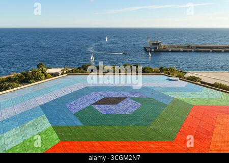 Hexa Grace by Victor Vasarely on the roof of Auditorium Rainier III ...