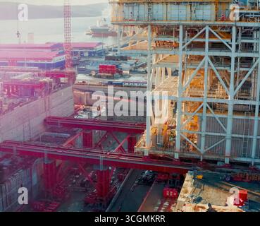 Construction of modules for a liquefied natural gas plant Stock Photo ...