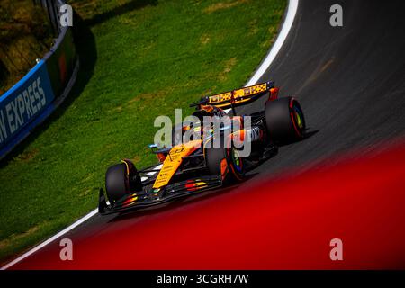 #81 Oscar Piastri (AUS) McLaren Mastercard F1 Team (GBR) MCL40A ...
