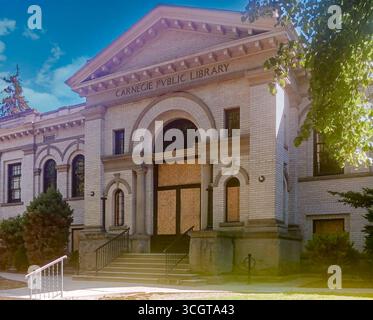 Carnegie library, house facade, facade, city tour, house view, Reims ...