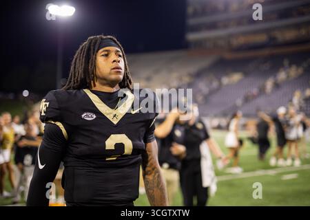 Kennesaw State quarterback Amari Odom (2) runs with the ball during the ...