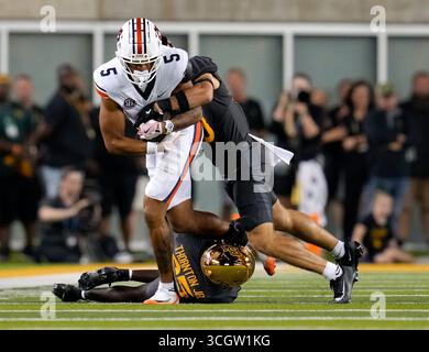 Auburn wide receiver Horatio Fields (5) runs with the ball as Ball ...