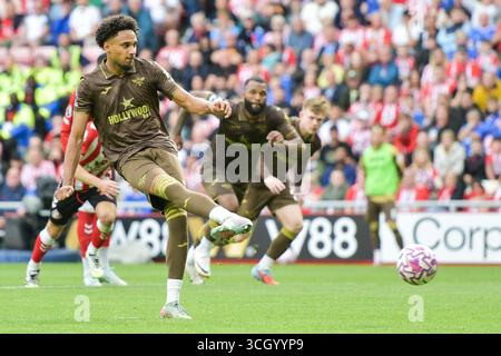 Robin Roefs of Sunderland FC during the Premier League match between ...