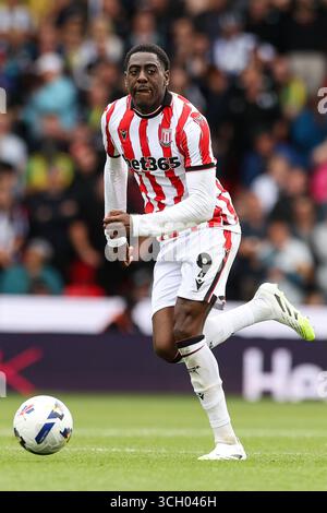 Stoke City's Divin Mubama during the Sky Bet Championship match at ...